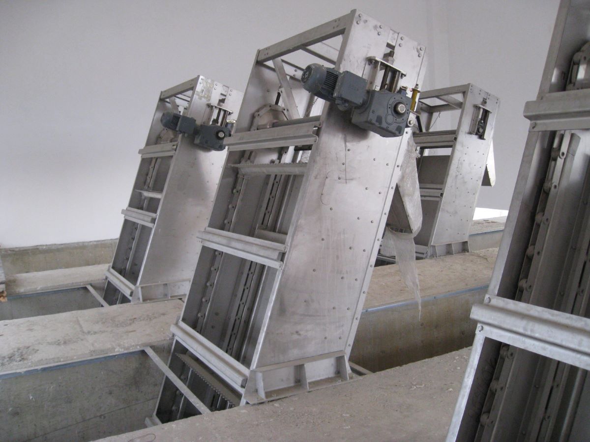 Multi Rake Bar Screen - Screening Equipment - Vortex Engineering