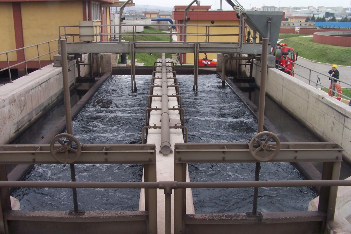 Grit & Grease Bridge Scraper - Grit Removal Equipment - Vortex Engineering