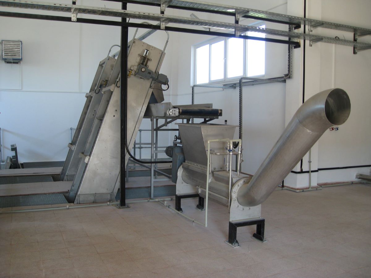 Screw Compactor - Screening Equipment - Vortex Engineering